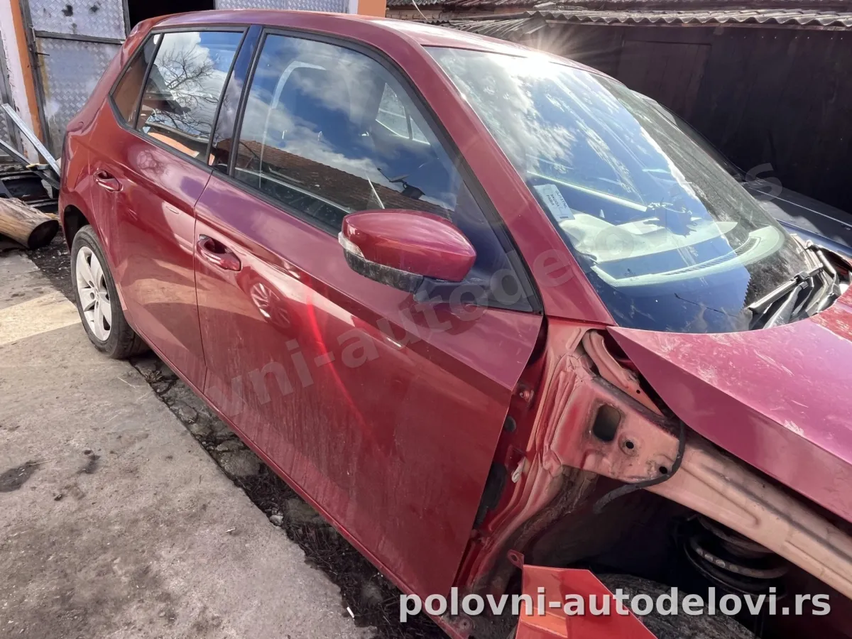 Fabia 3 prednja desna vrata