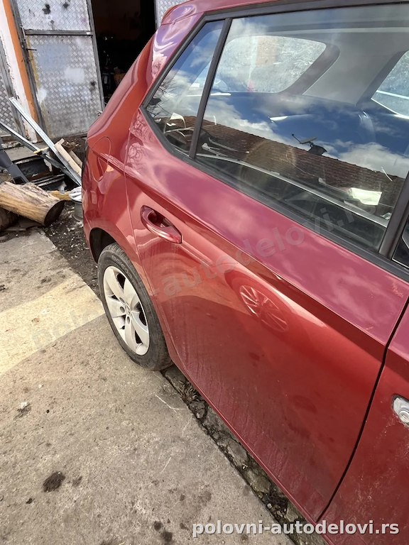 Fabia 3 zadnja desna vrata