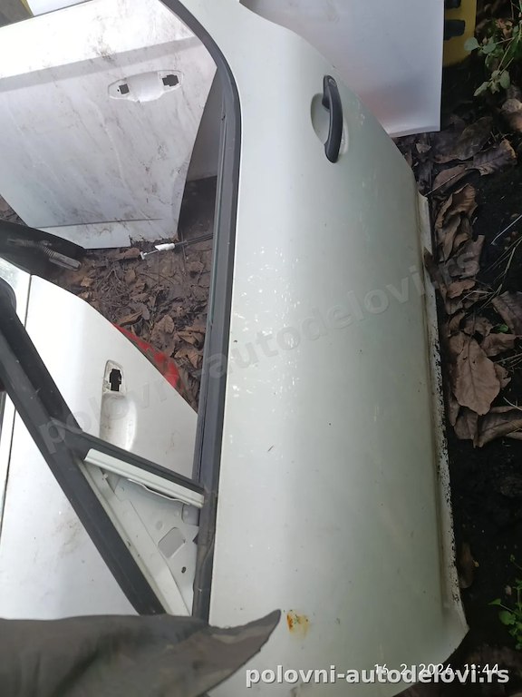 Prednja leva vrata skoda yeti