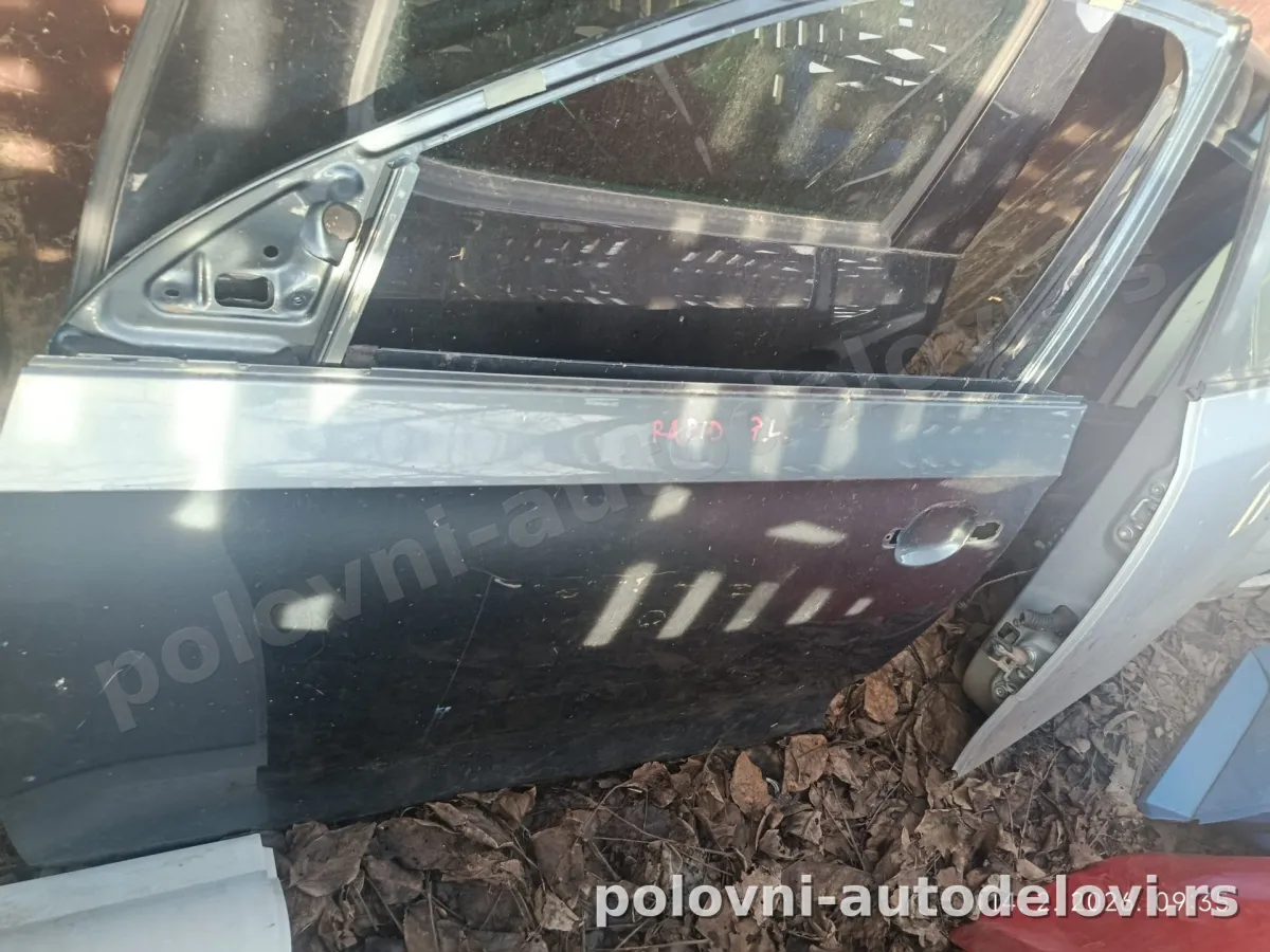 Prednja leva vrata skoda rapid