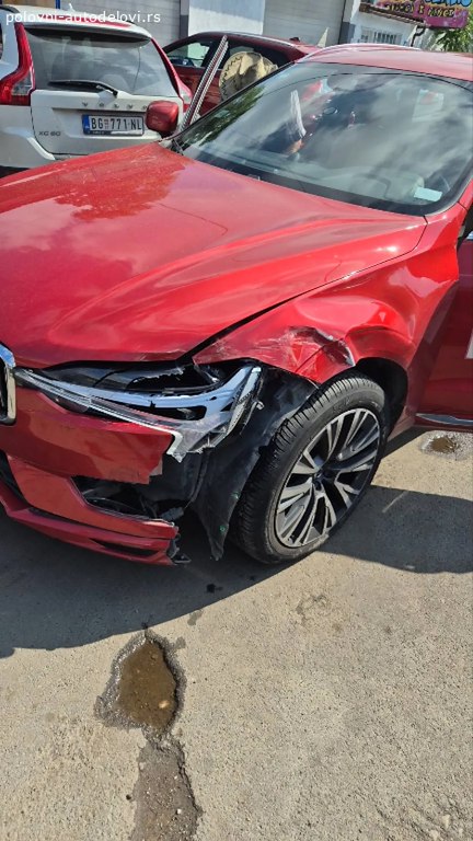 Volvo xc40 delovi