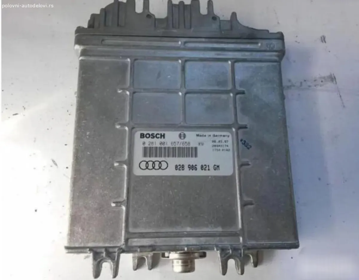 Audi A4 Motorni Računar 19 TDI