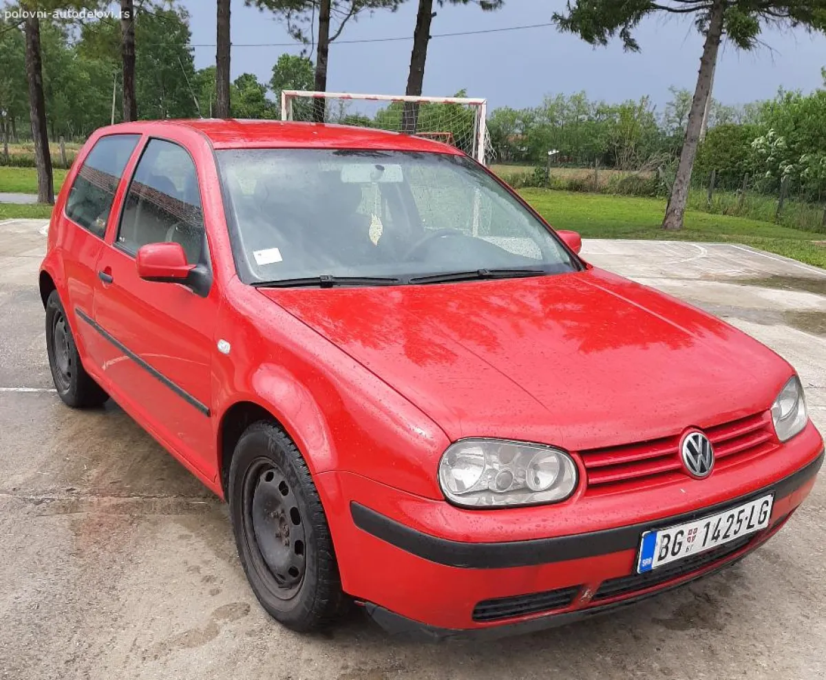Polovni delovi golf 4