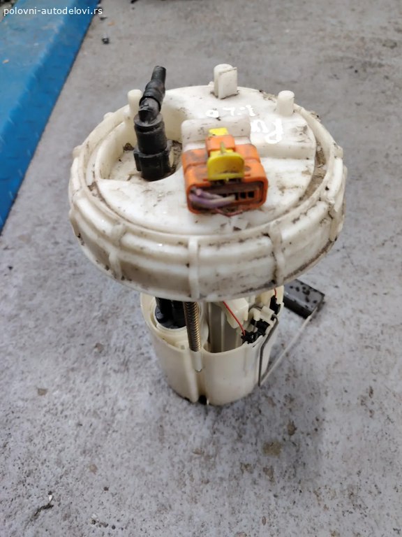 Fiat Punto 3 pumpa u rezervoaru 1.2 benzin Originalni delovi