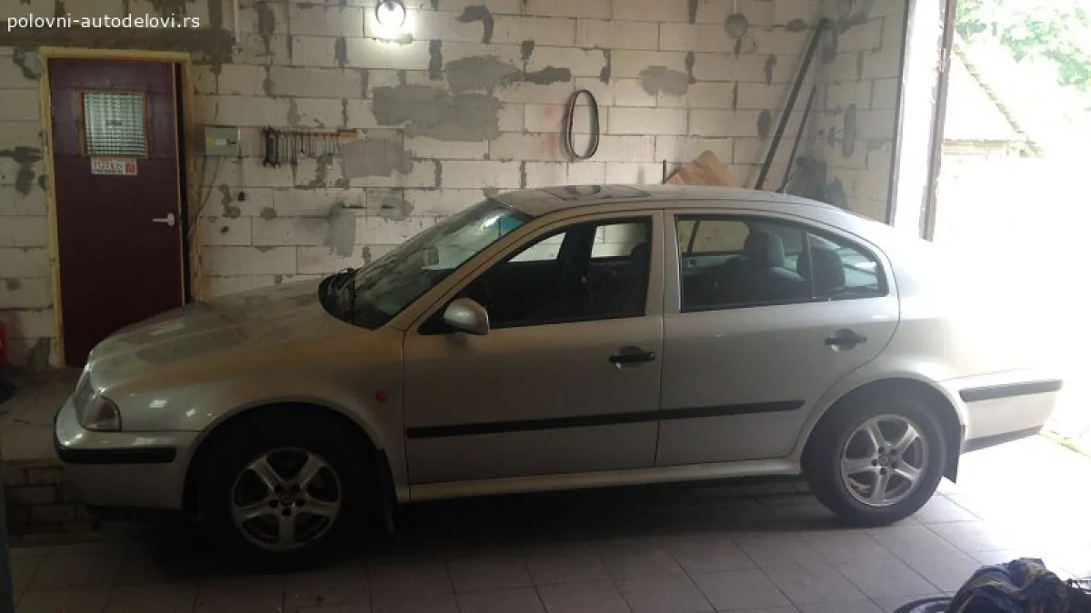 Octavia Roomster Praktik Yeti Fabia VW SEAT Audi POVOLJNO