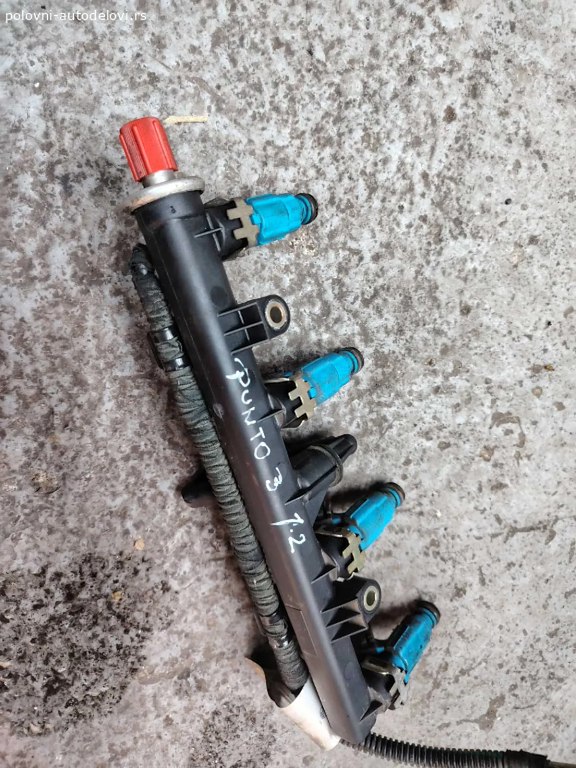 Fiat Punto 3 dizne za benzin Originalni delovi Moguca ugrad