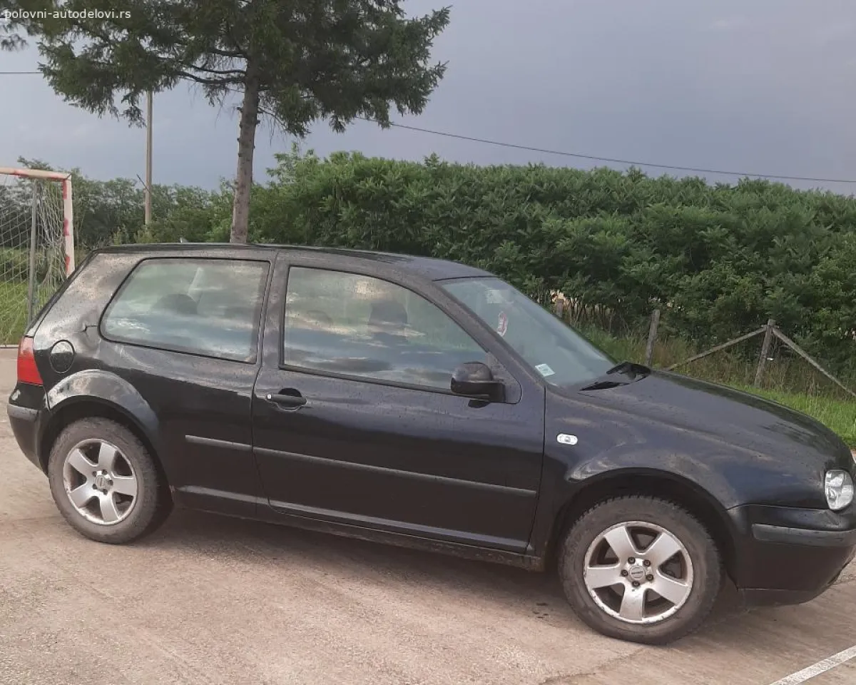 Delovi golf4