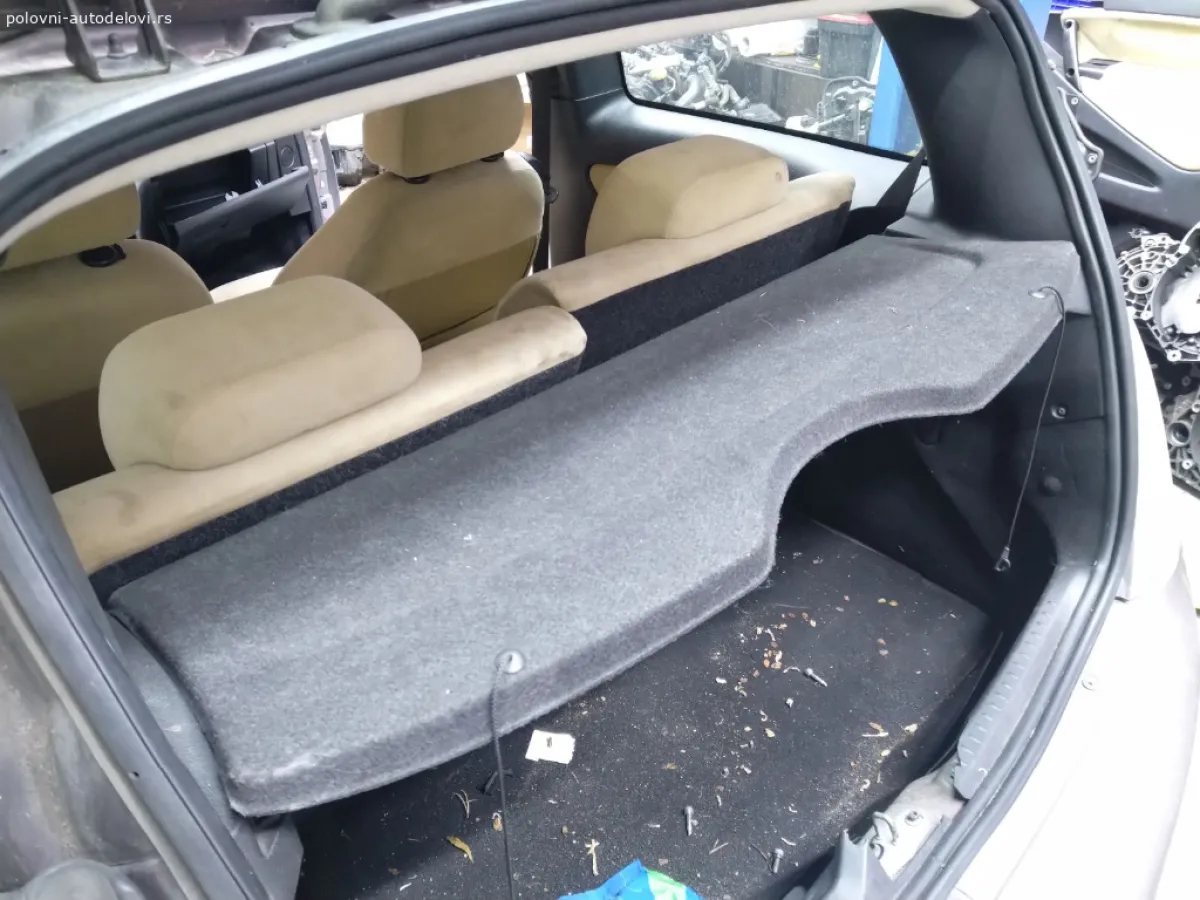 Lancia ypsilon zadnja daska gepeka Originalni delovi Moguca