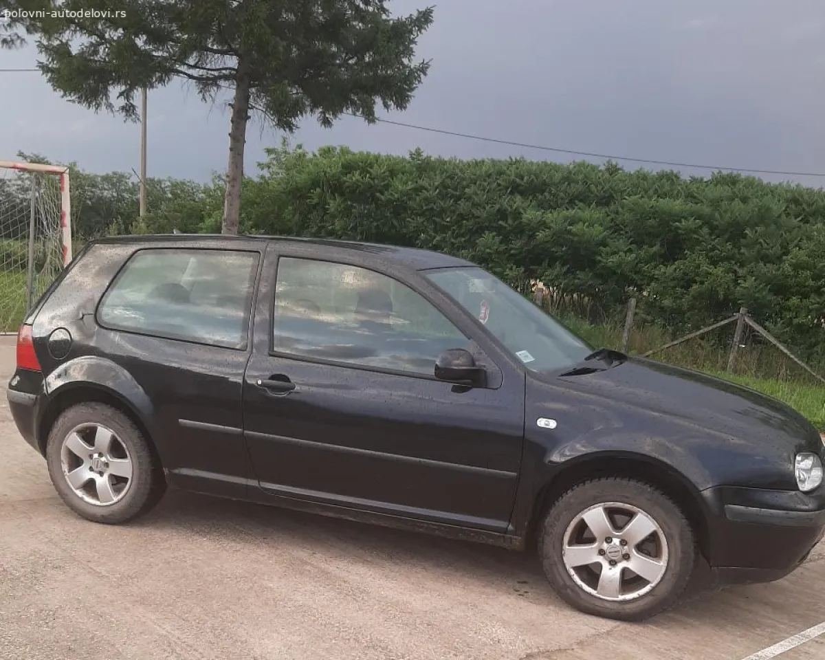 Delovi golf4