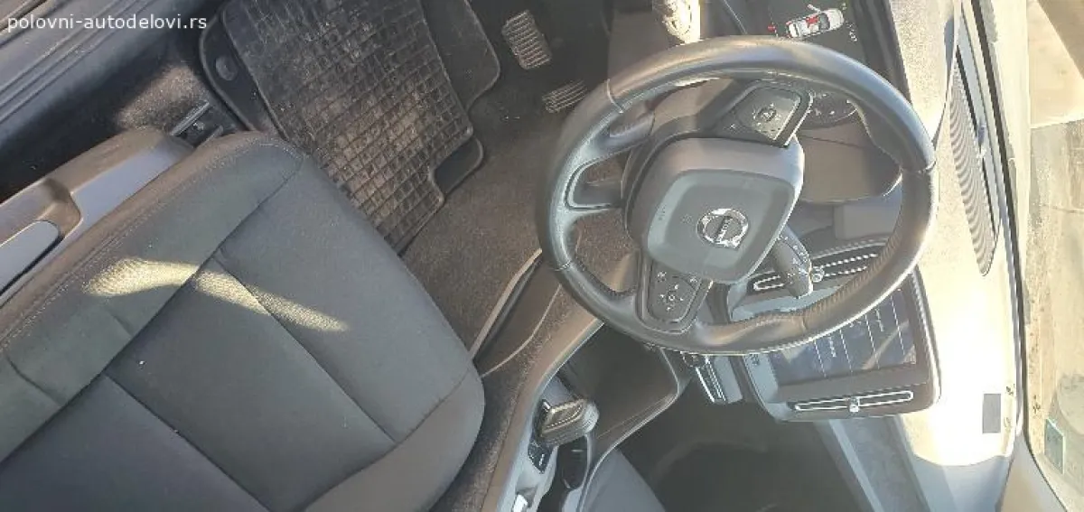 Volvo xc40 delovi