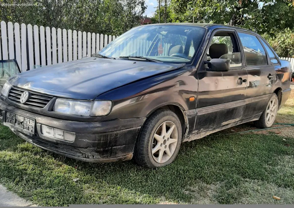 Pasat B4 delovi