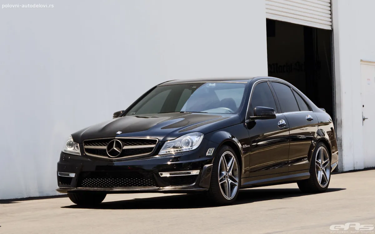 Enterijer za Mercedes C klasu w204