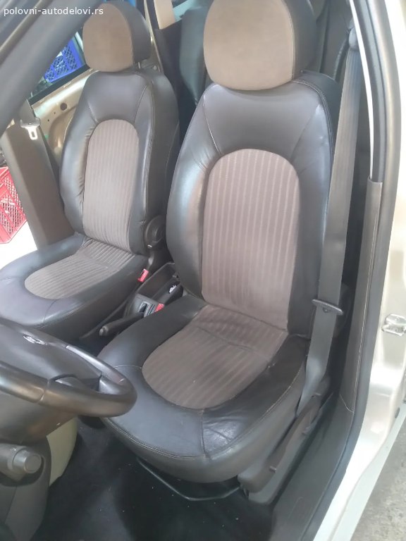 Lancia Musa komplet enterijer Originalni delovi  Moguca ugr