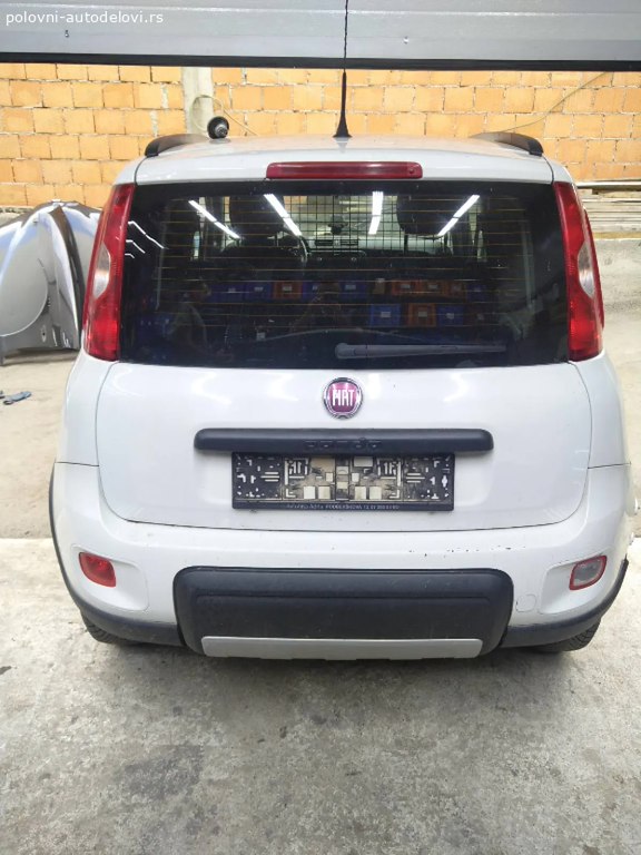 Fiat panda 3 zadnje staklo petih vrata Originalni delovi Mo