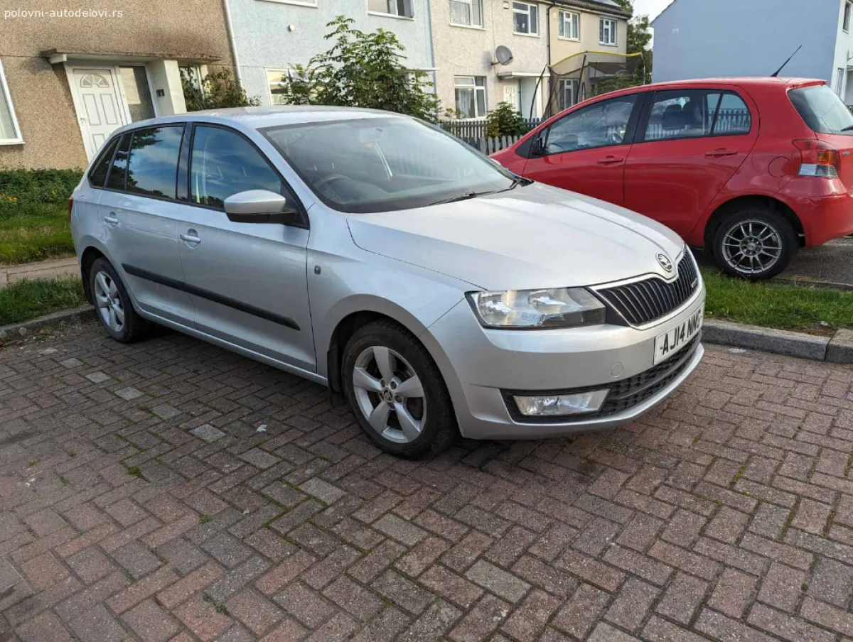 SKODA RAPID FAROVI STOPKE LIMARIJA