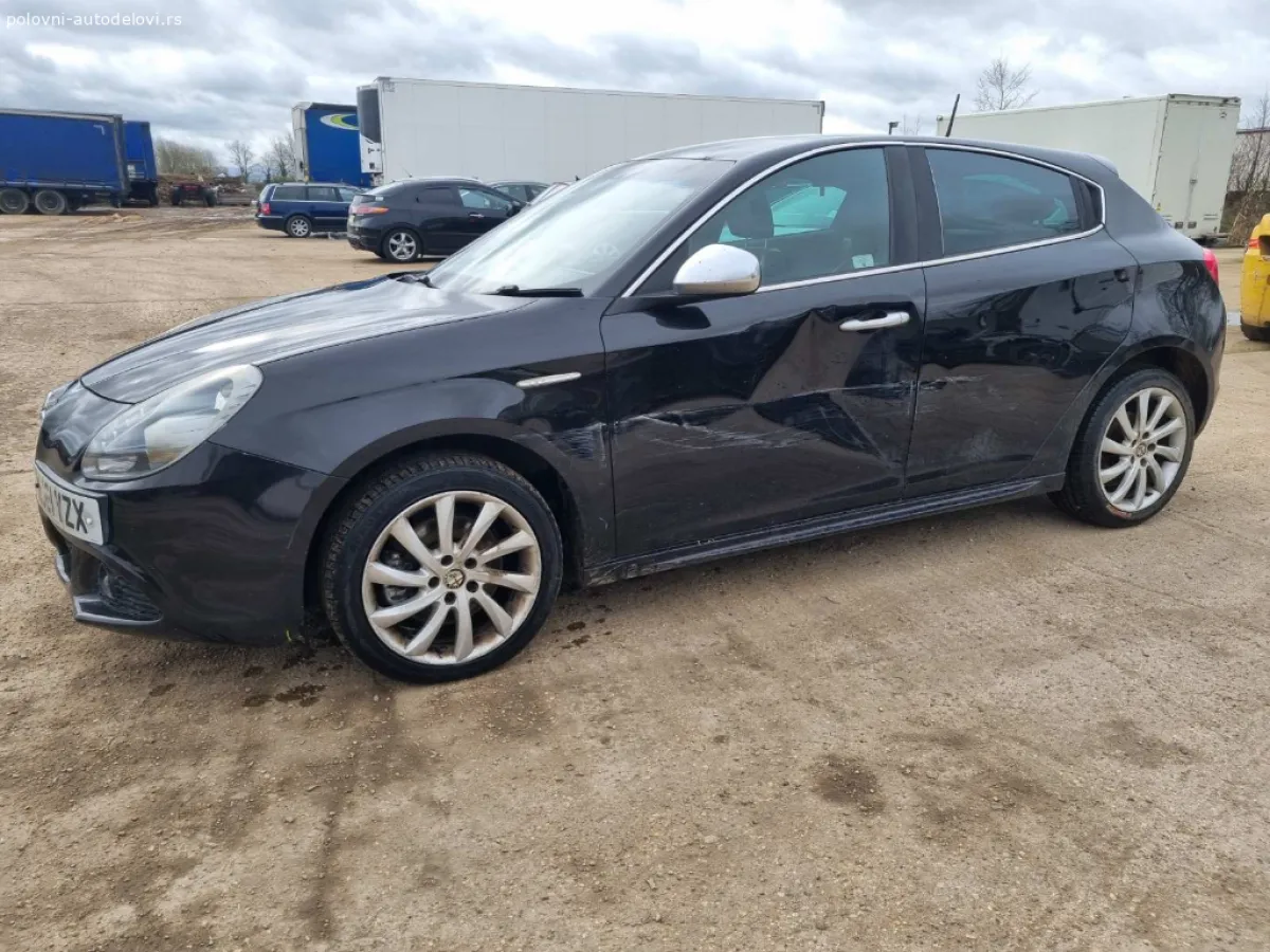Alfa Romeo Giulietta prednje levo staklo Originalni delovi