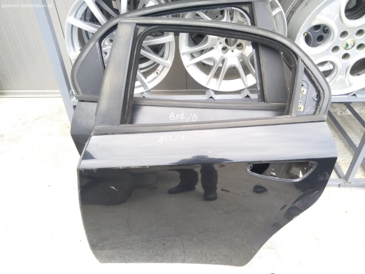 Alfa Romeo 159 zadnja desna vrata limuzina kod boje 802/b