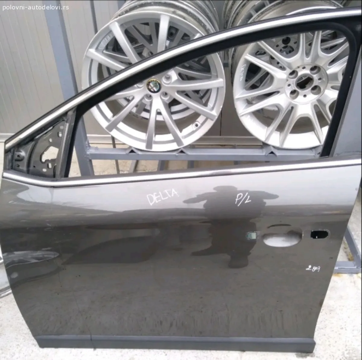 Lancia delta prednja leva vrata kod boje 284 Originalni delo