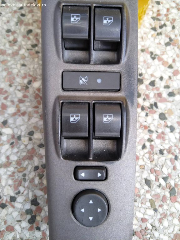 Lancia Musa prekidaci stakla na vozacevoj strani