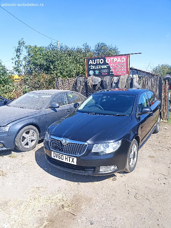 SKODA SUPERB 2 KRILA VRATA TRAP