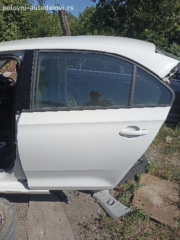 Skoda Rapid zadnja leva vrata