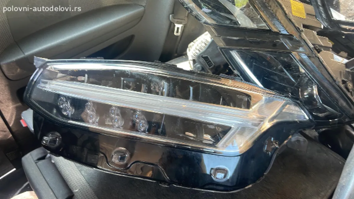 Volvo novi i polovni delovi xc90