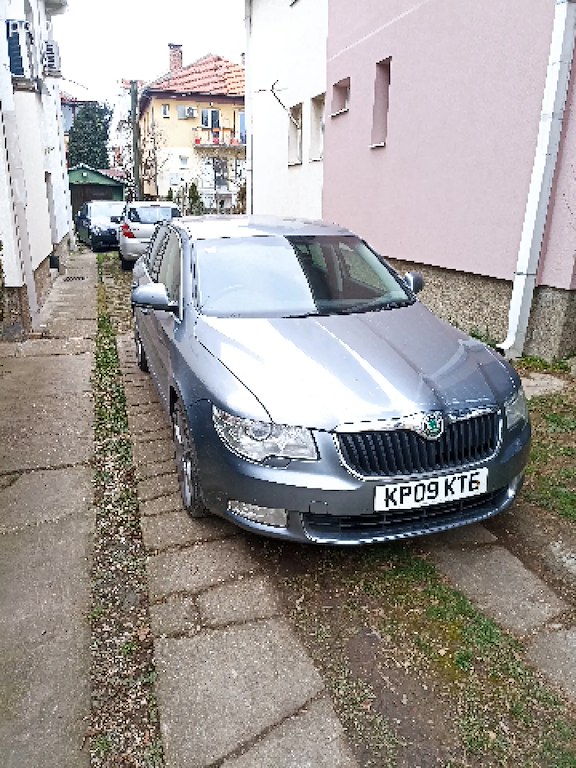 SKODA SUPERB 2 KRILA VRATA ITD