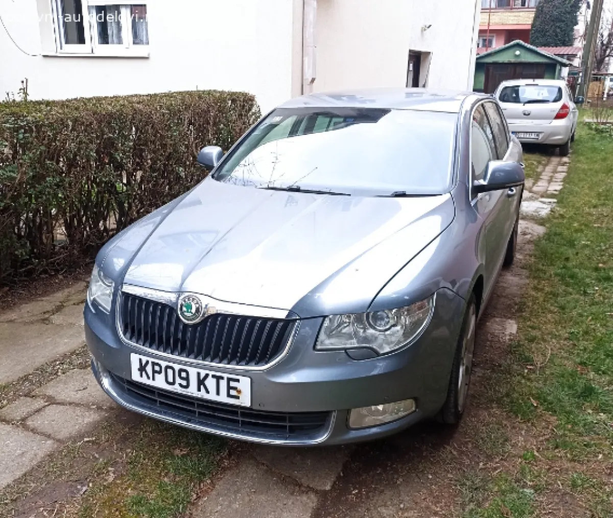 SKODA SUPERB 2 KRILA VRATA ITD