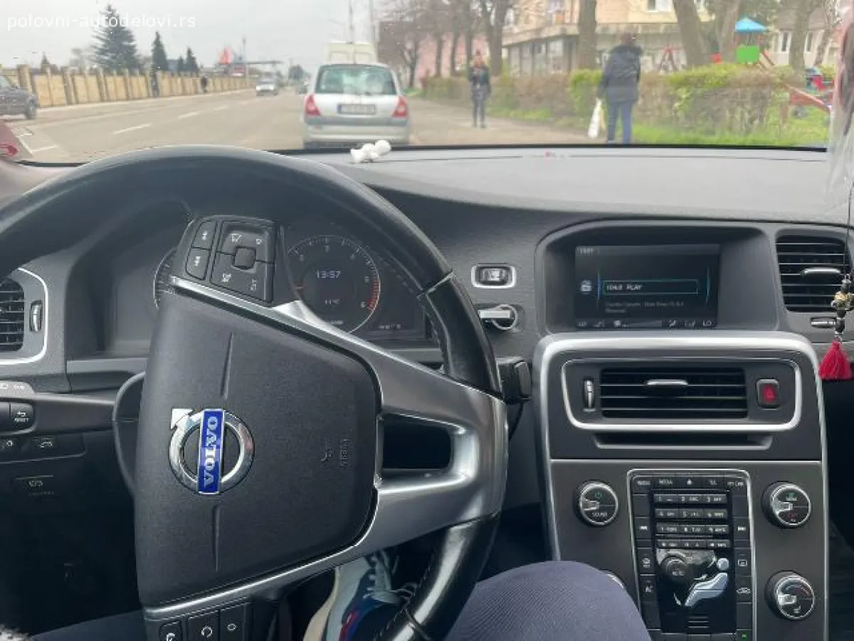 Volvo novi i polovni delovi