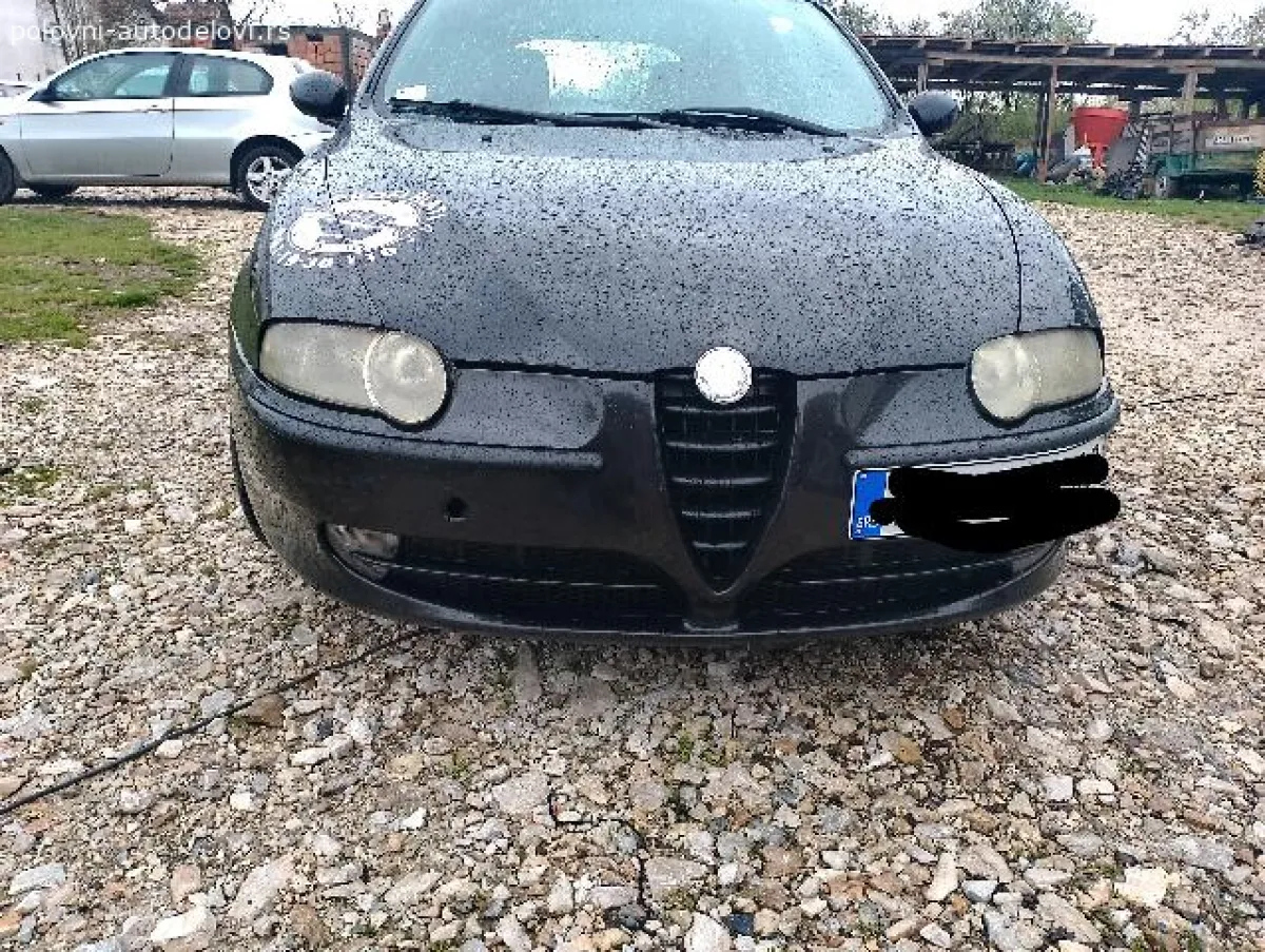 Prednji branik alfa 147