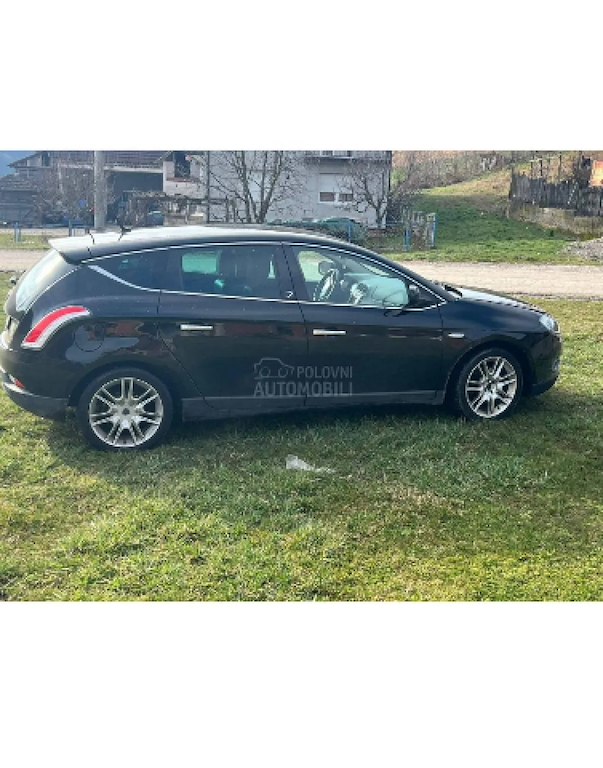 Lancia delta Bocna stakla