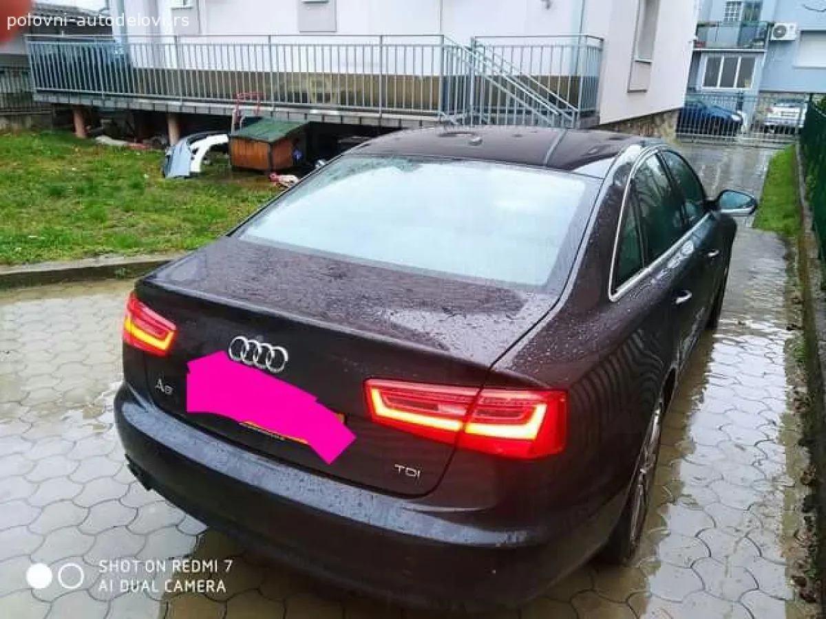 AUDI A6 C7 GEPEK Z. BRANIK STRANICE KROV