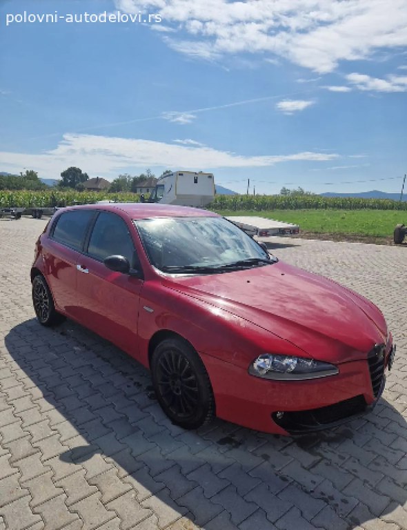 Alfa Romeo 147 RESTYLING branik