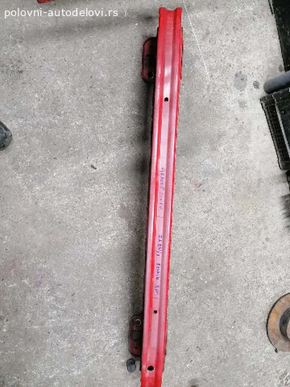 Fiat grande punto zadnja greda
