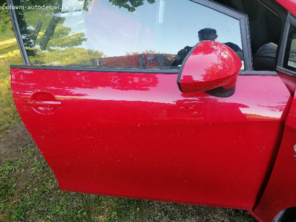 Seat Leon prednja desna i leva vrata