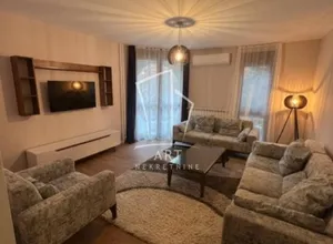 Izdavanje Stan - Beograd, Rakovica: Labudovo brdo