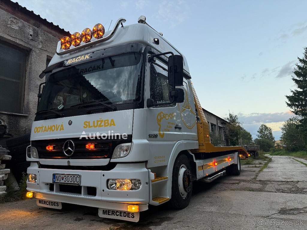 Mercedes-Benz šlep auto