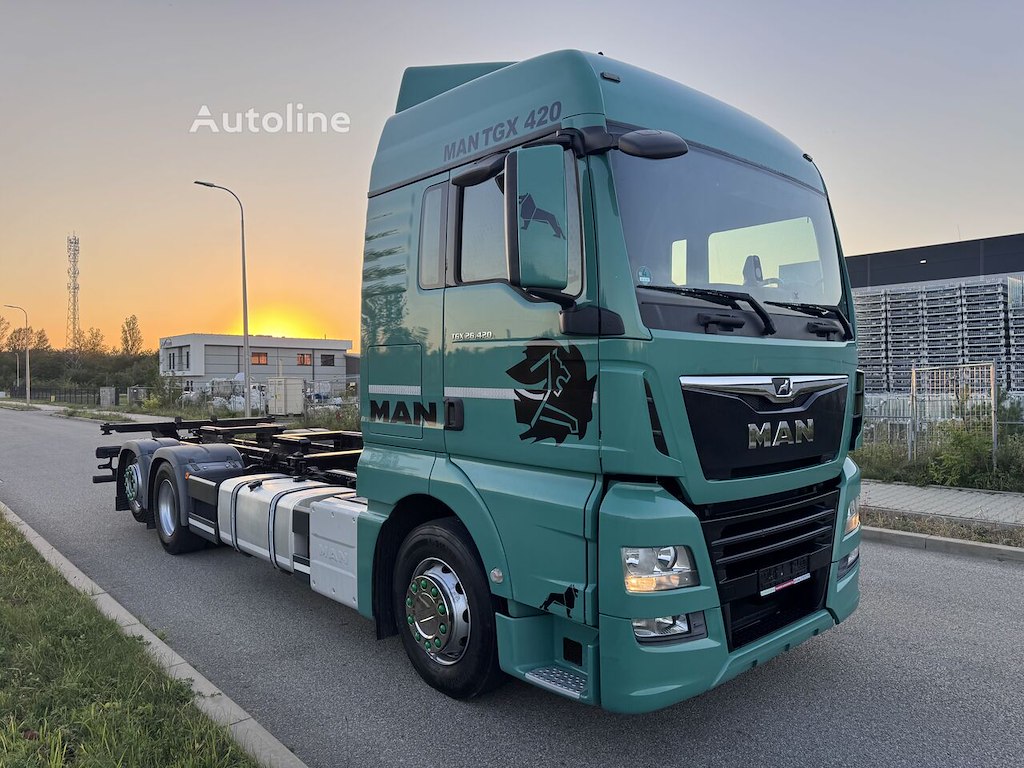 MAN TGX 420 vozilo za prevoz kontejnera