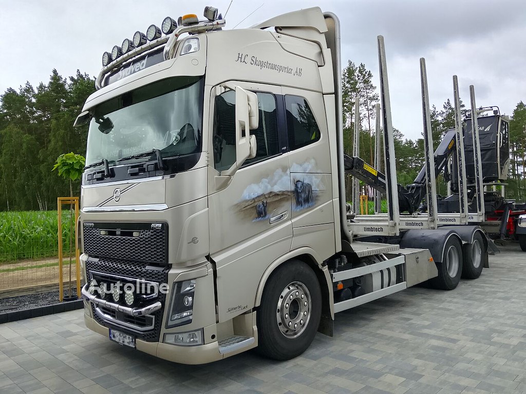 Volvo FH16 750 kamion za prevoz drva + šumarska prikolica