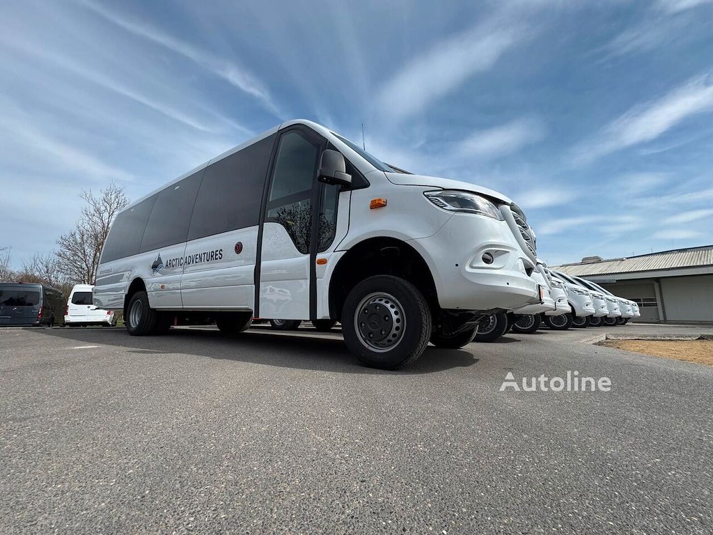 Novi Mercedes-Benz 519 Allrad putnički minibus