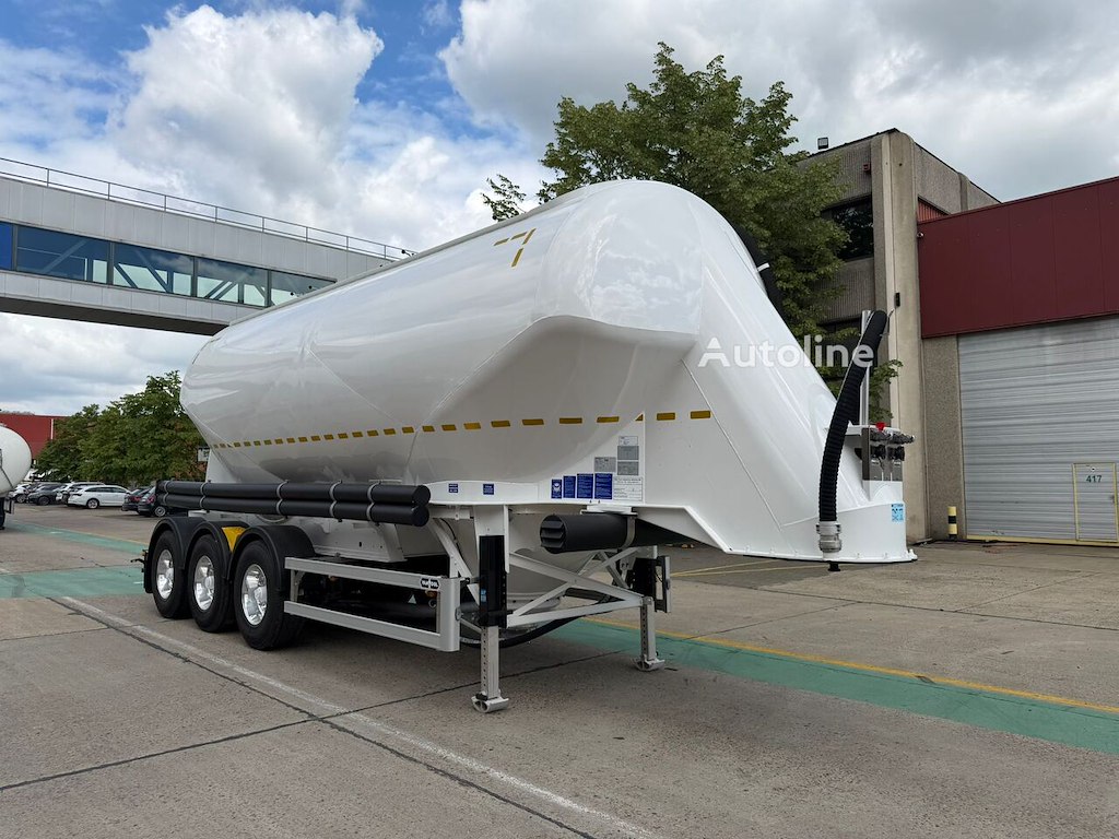 Nova Van Hool cisterna za prevoz cementa