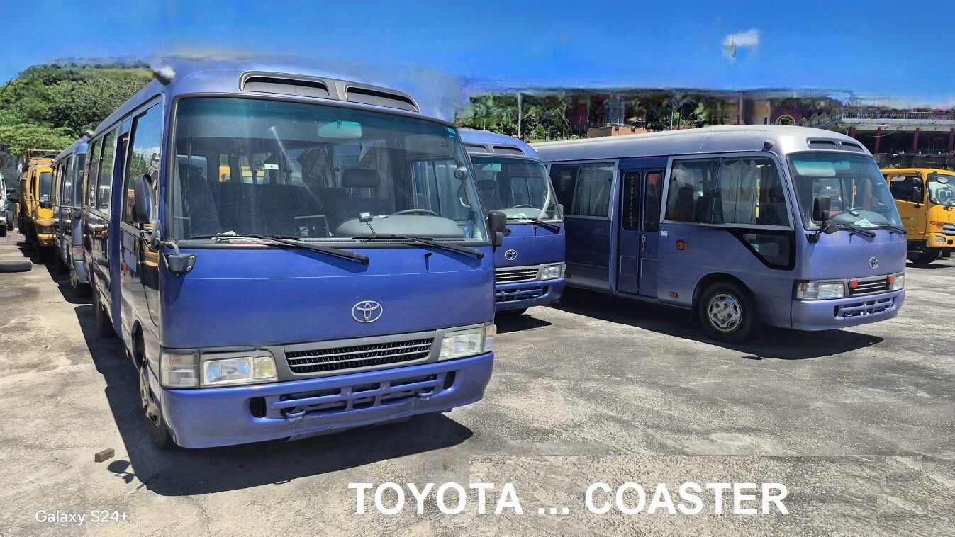 Toyota Coaster ......TOYOTA JAPAN ......PAS CHINOIS.... ...T40 gradski autobus