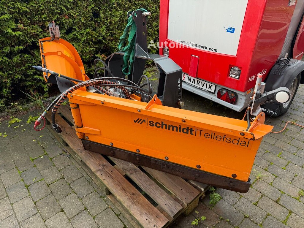 Prodaje se Schmidt Tellefsdal VPL 27 vikeplog - 460 kg - hydraulisk vinging - gummi raonik za sneg na aukciji