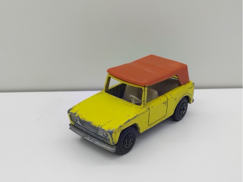 Matchbox Superfast Field Car No. 18