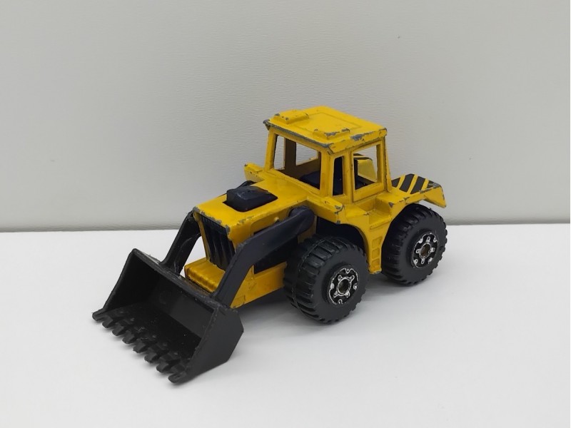 Matchbox Superfast Tractor Shovel