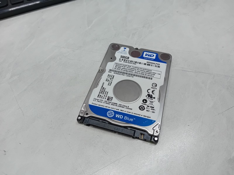 hard disk 500gb sataIII wd blue 2,5 slimi ispravan