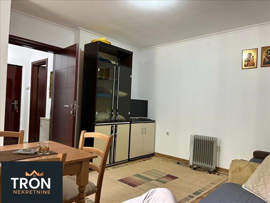 Garsonjera 300m2 od pijace 27m2
