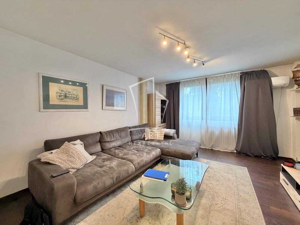 Aleksandra Belića, Dvoiposoban stan na prodaju, 64m2, 175.000€
