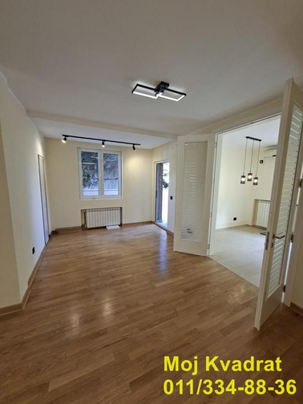 Četvoroiposoban stan na prodaju, 123m2, 369.000€