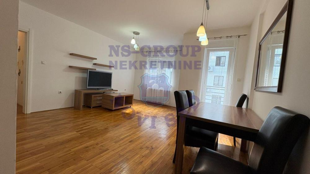 Trosoban stan na prodaju, 75m2, 230.000€